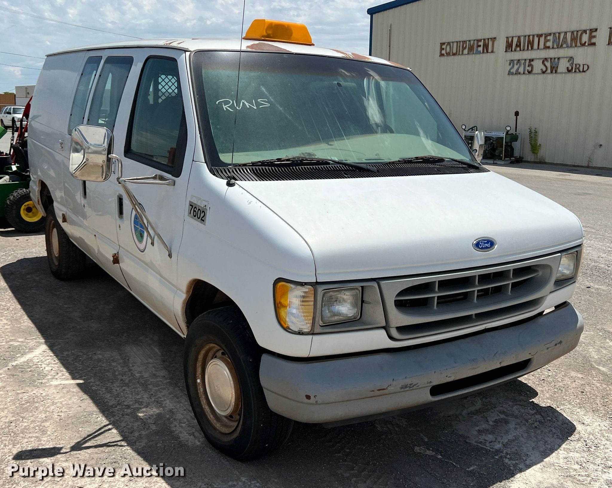 1997 Ford E150 van in Lawton, OK | Item DK7049 sold | Purple Wave