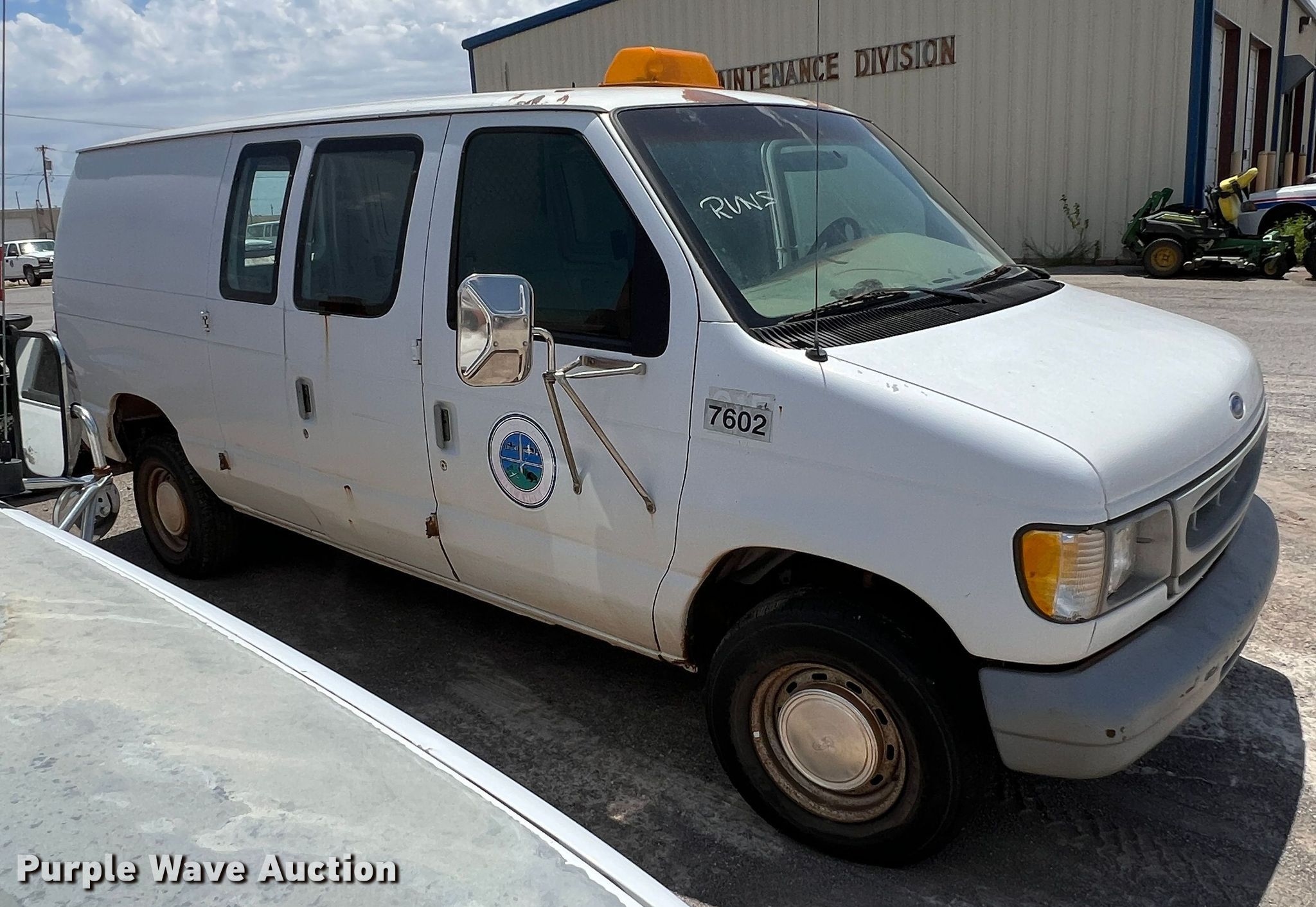 1997 Ford E150 van in Lawton, OK | Item DK7049 sold | Purple Wave