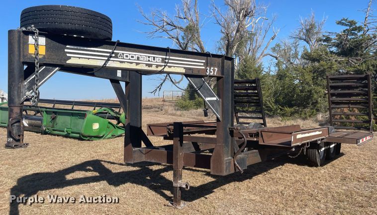 1998 Donahue EXG-150 windrower trailer in Ellis, KS | Item MU9249 sold ...