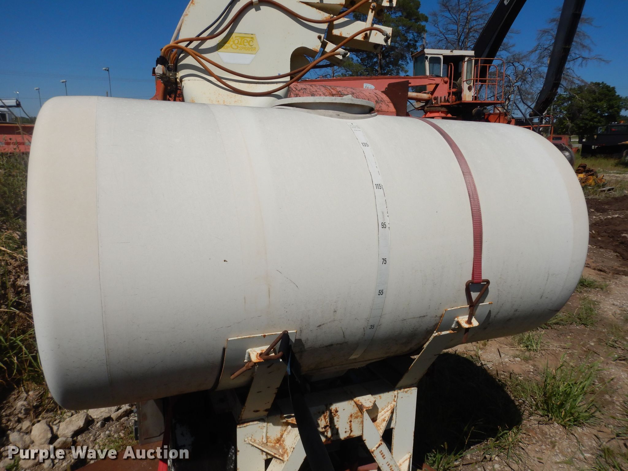 AgTec 3004 crop sprayer in Wamego, KS | Item DM3129 sold | Purple Wave