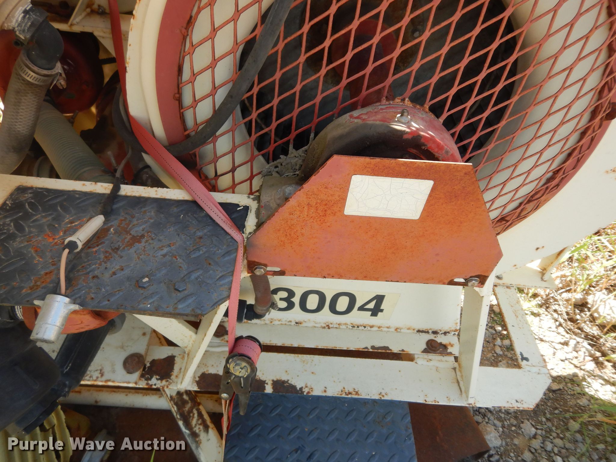 AgTec 3004 crop sprayer in Wamego, KS | Item DM3129 sold | Purple Wave