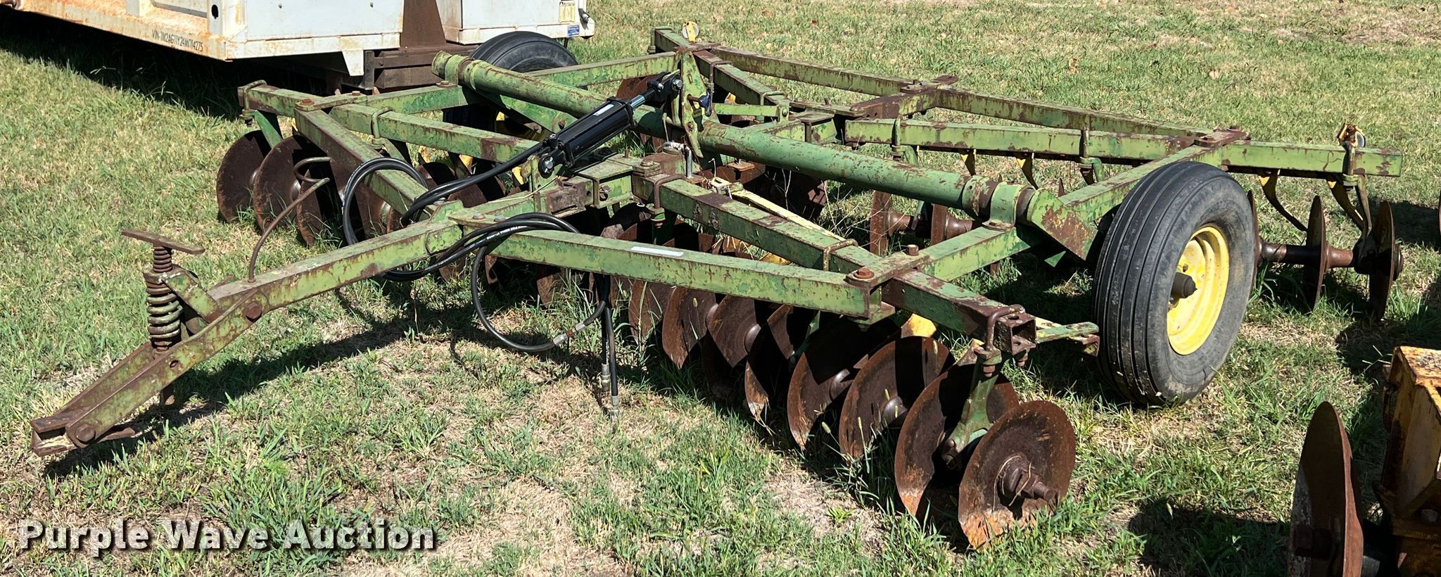 John Deere tandem disk in Independence, KS | Item IA9096 sold | Purple Wave