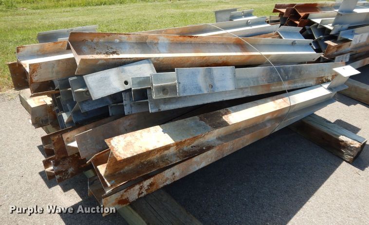 (25) guard rail posts in Topeka, KS | Item LR9905 sold | Purple Wave