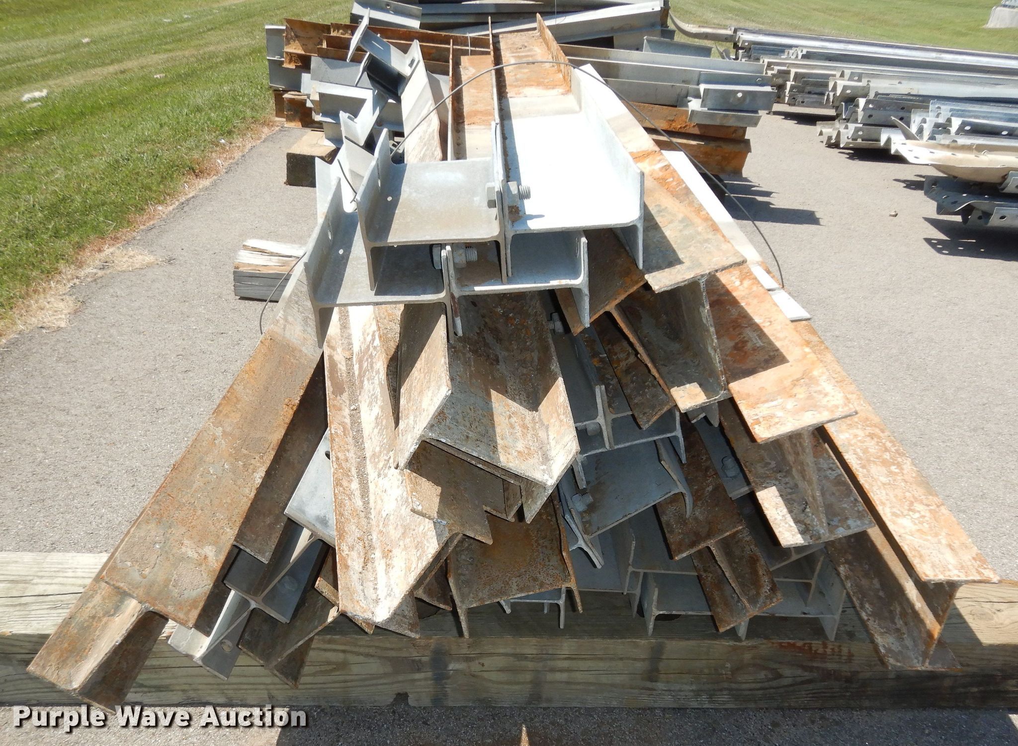 (25) guard rail posts in Topeka, KS | Item LR9911 sold | Purple Wave