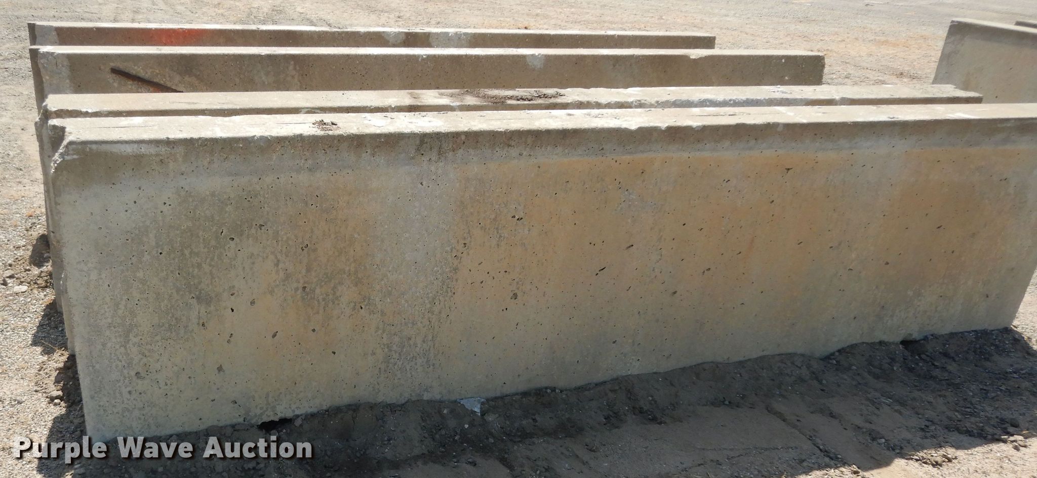(4) 10' concrete barrier end caps in Topeka, KS | Item LR9925 sold ...