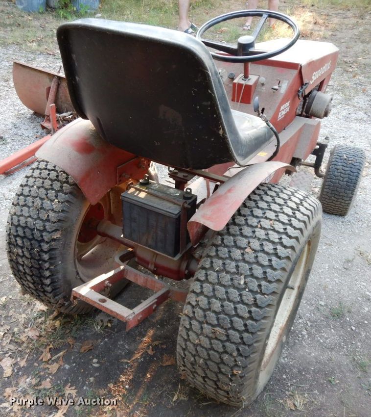 Speedex 1040A lawn mower in Chanute, KS | Item HF9363 sold | Purple Wave