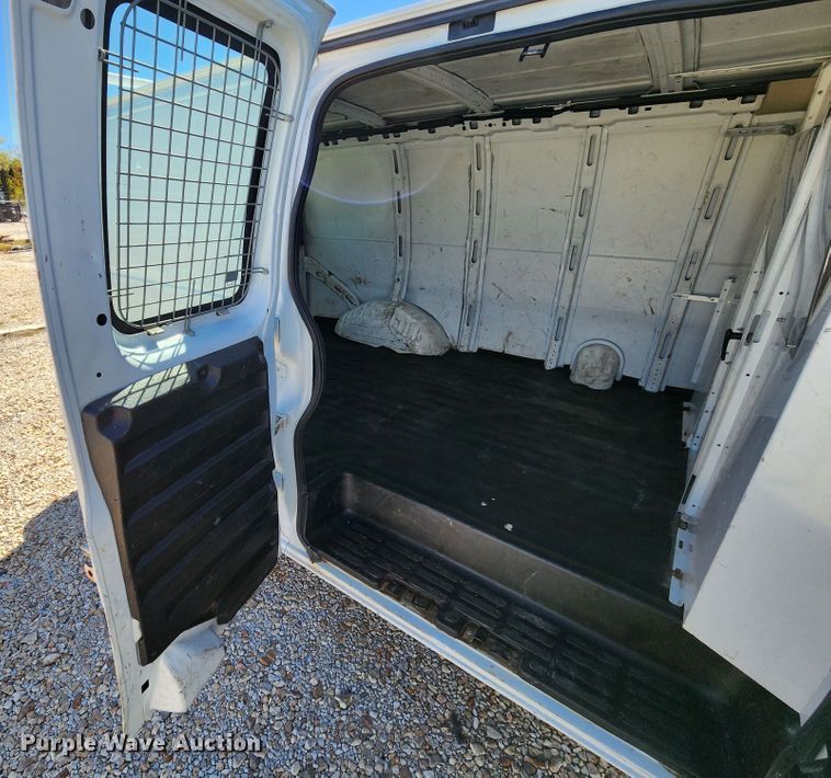 2013 Chevrolet Express 1500 van in Grandview, MO | Item KH9242 sold ...