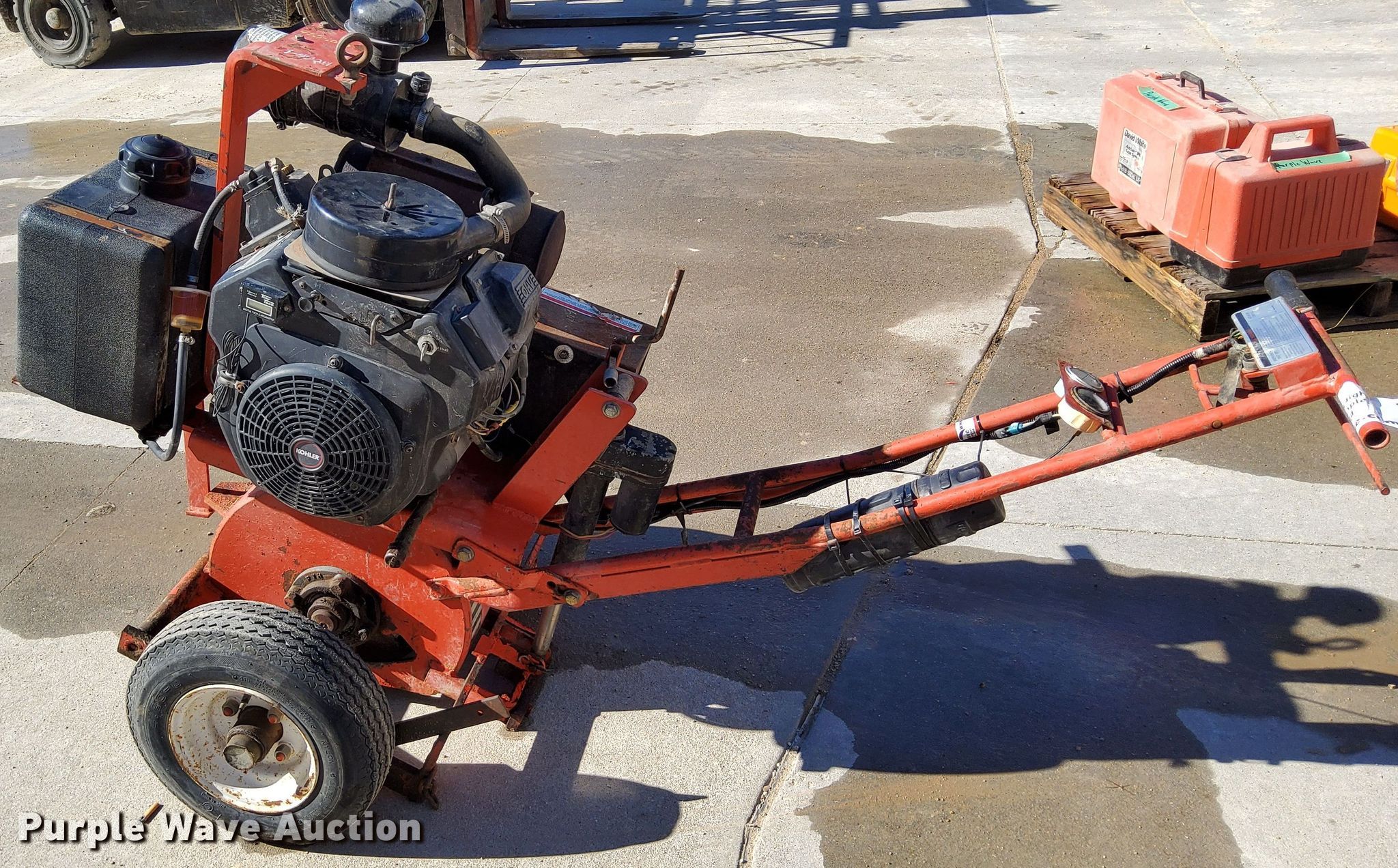 Crafco 200 crack router in Manhattan, KS | Item DN6858 sold | Purple Wave