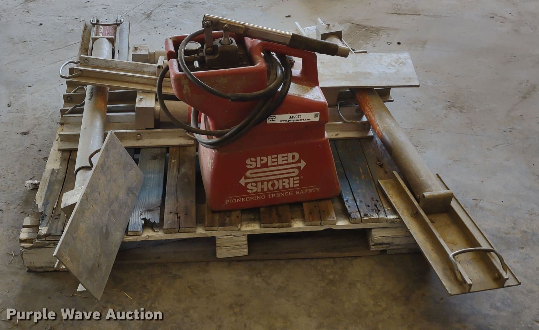 Speed Shore safety shoring equipment in Basehor, KS | Item JJ9971 sold ...