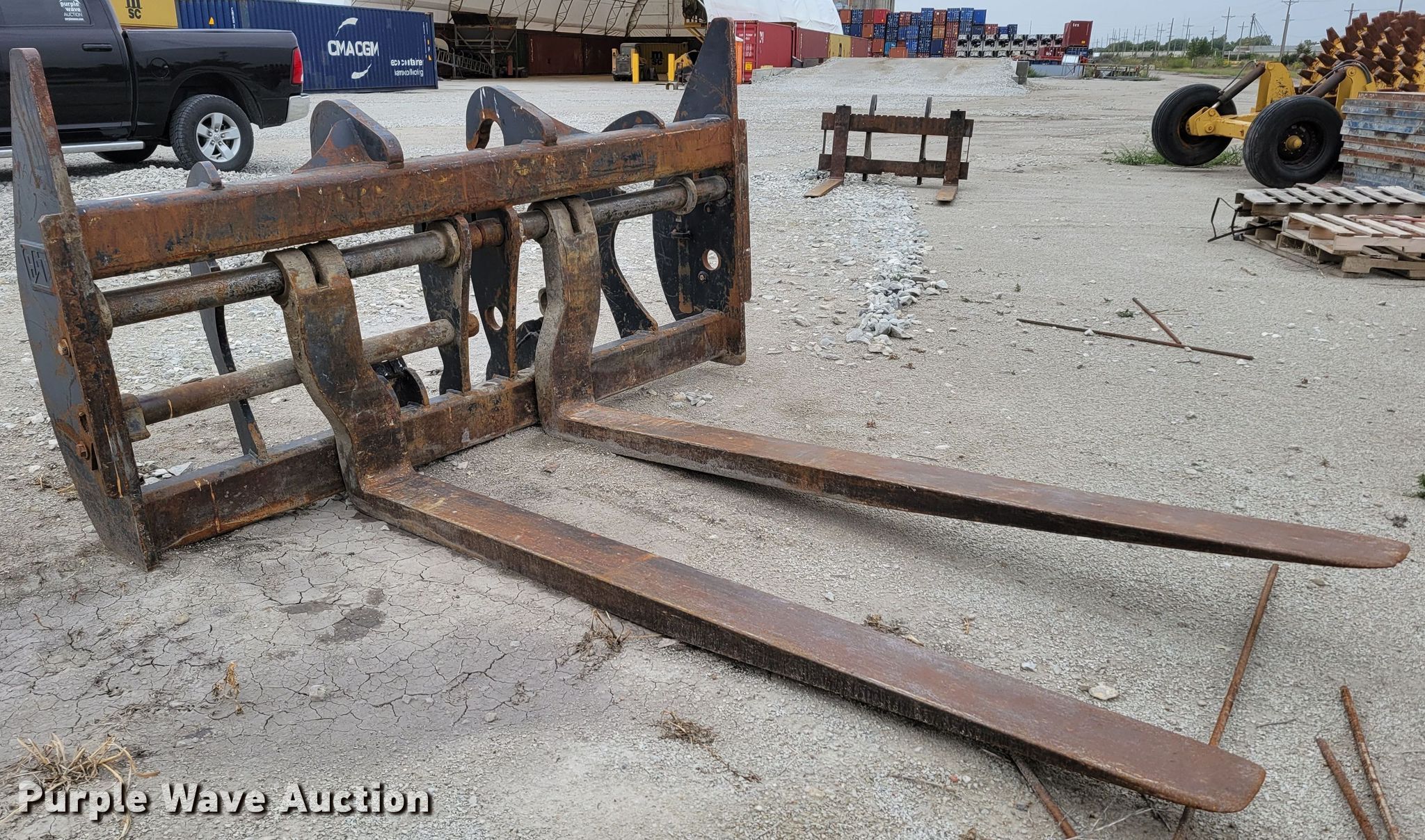 Caterpillar forks in Fremont, NE | Item JZ9151 sold | Purple Wave