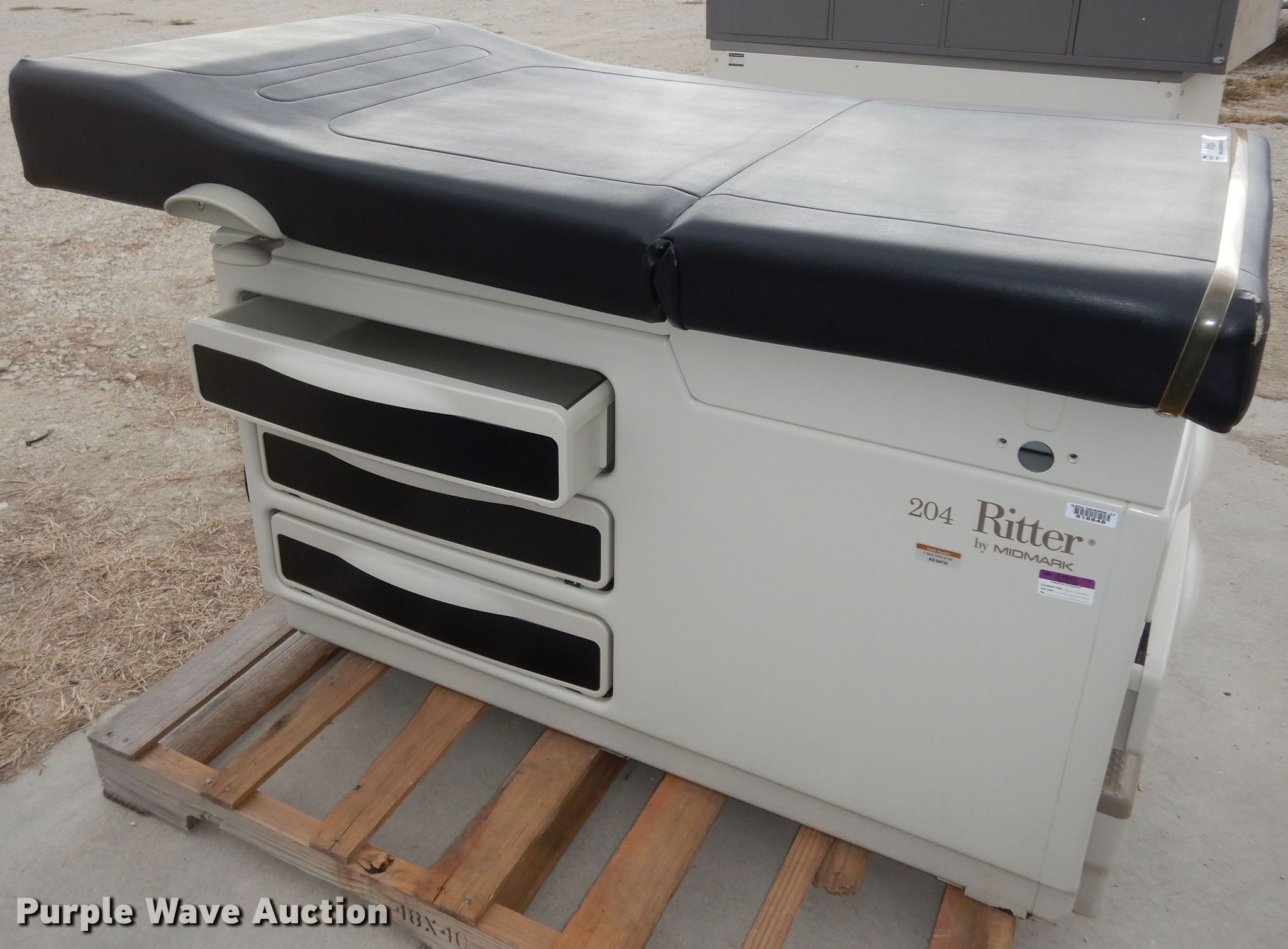 (3) Ritter exam tables in Onaga, KS | Item KF9234 sold | Purple Wave