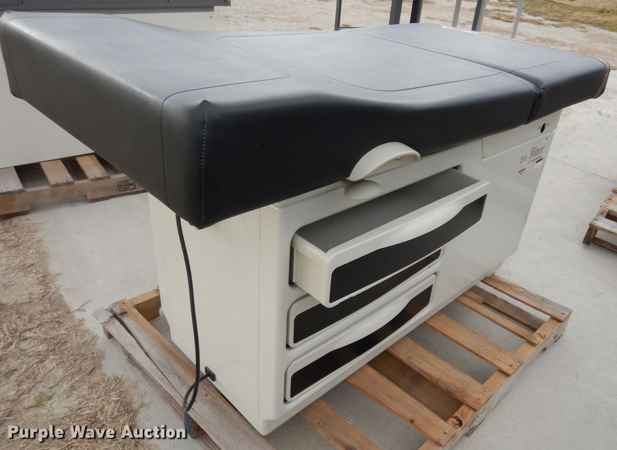 (3) Ritter exam tables in Onaga, KS | Item KF9234 sold | Purple Wave