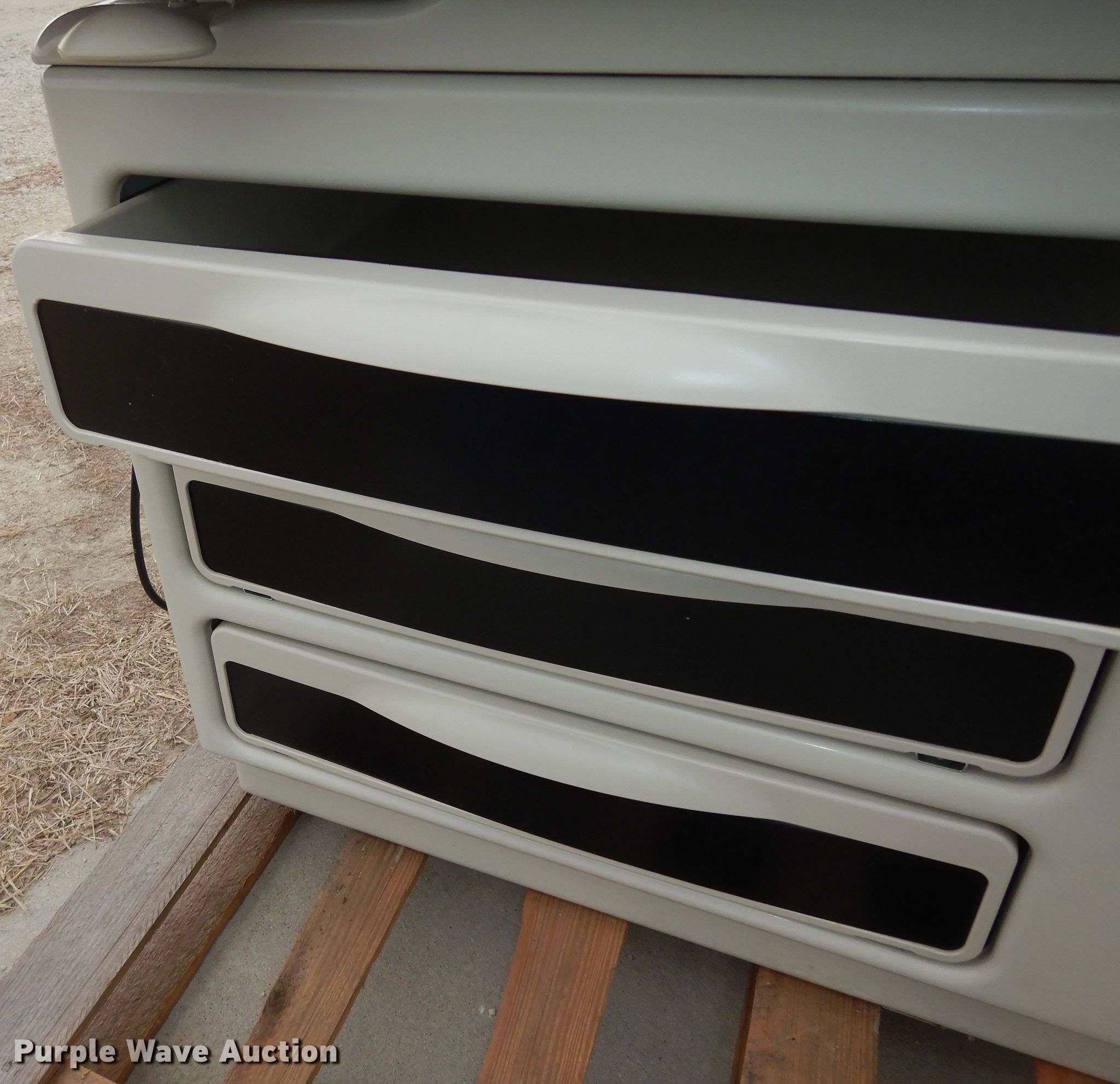 (3) Ritter exam tables in Onaga, KS | Item KF9234 sold | Purple Wave