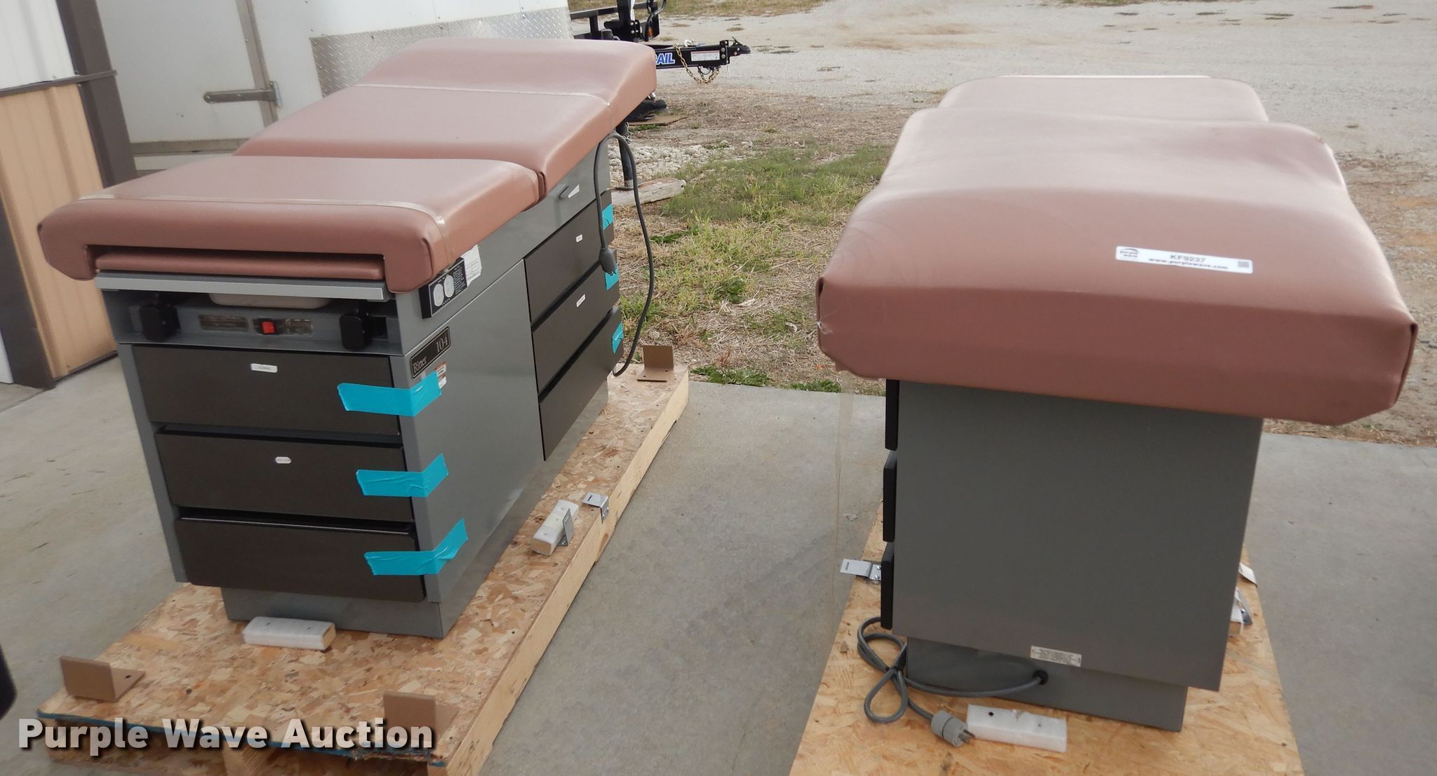 (2) Ritter 104 exam tables in Onaga, KS | Item KF9237 sold | Purple Wave