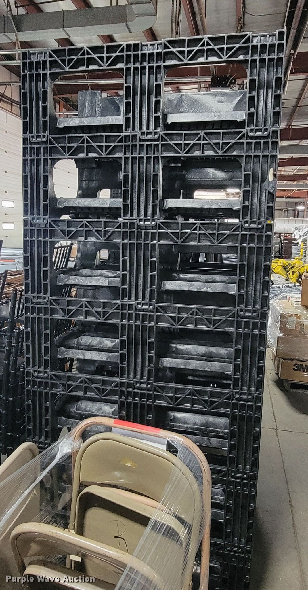 (7) keg racks in Sioux Falls, SD | Item LO9169 sold | Purple Wave