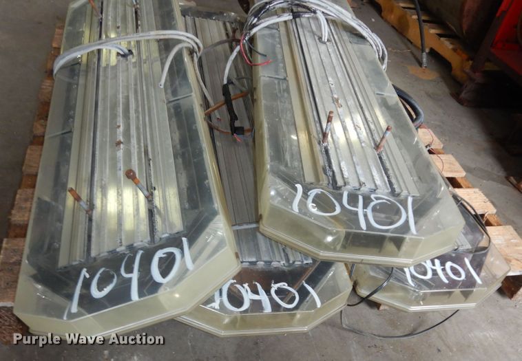 (4) Code 3 light bars in Topeka, KS | Item KF9393 sold | Purple Wave