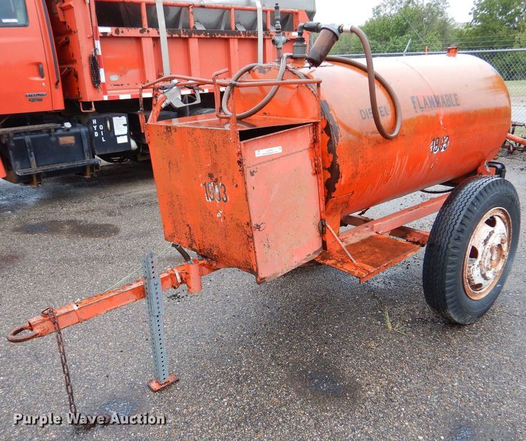 Shop built fuel tank trailer in Norton, KS | Item LU9540 sold | Purple Wave