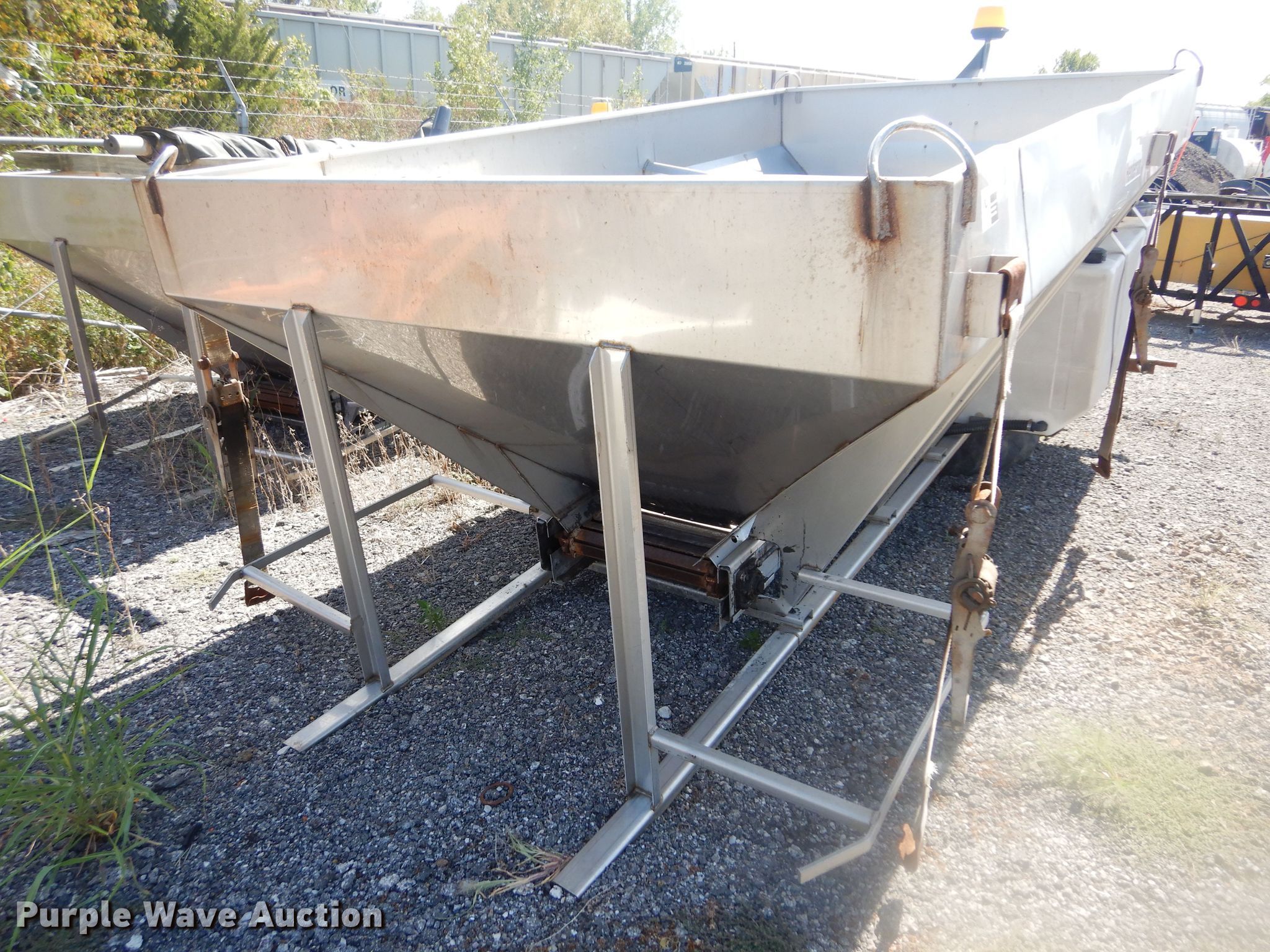 Henderson WSHX13.5XHX25277XKDOT spreader in Chanute, KS | Item JA9706 ...