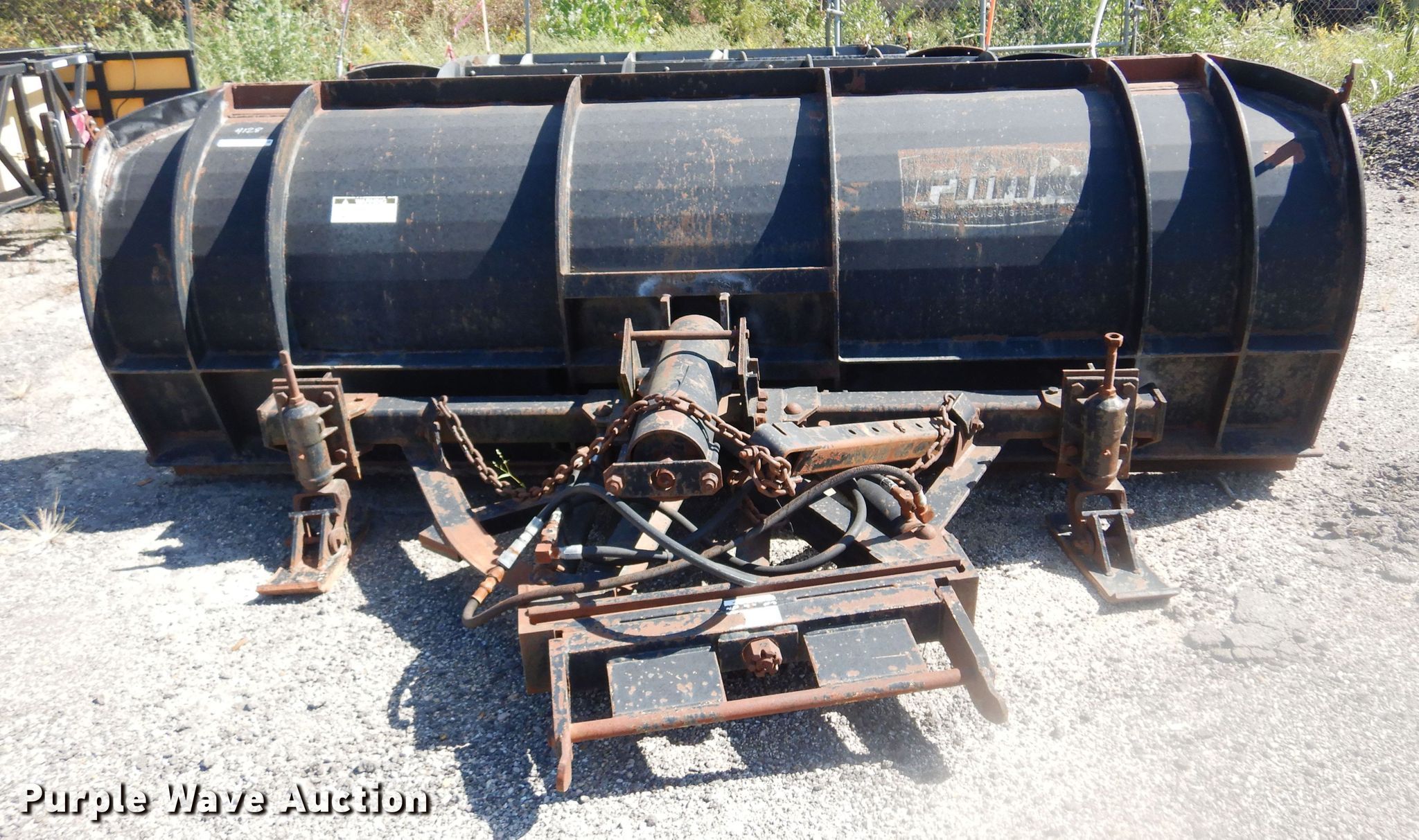 Flink 11MA 11'W snow plow in Chanute, KS | Item JA9712 sold | Purple Wave