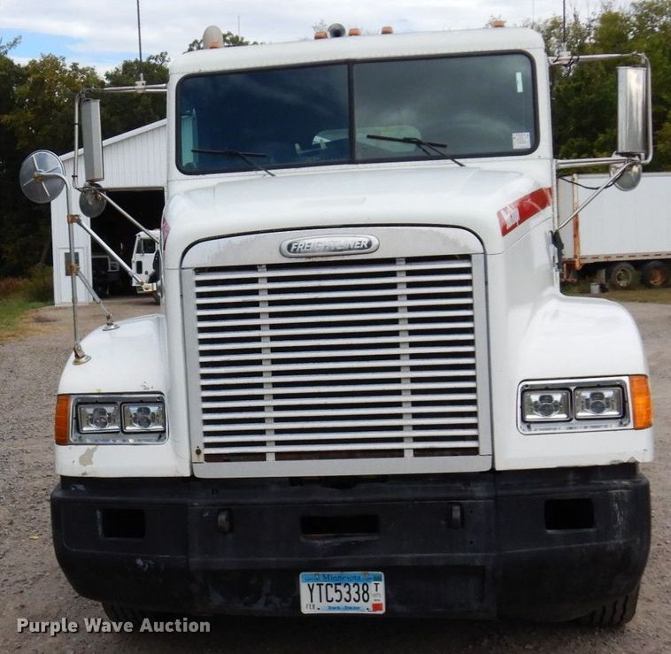 1999 Freightliner FLD semi truck in Morton, MN | Item MH9220 sold ...