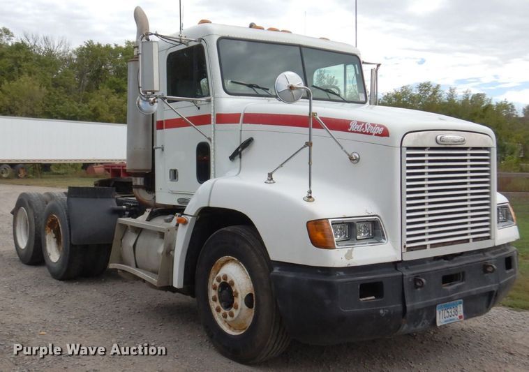 1999 Freightliner FLD semi truck in Morton, MN | Item MH9220 sold ...
