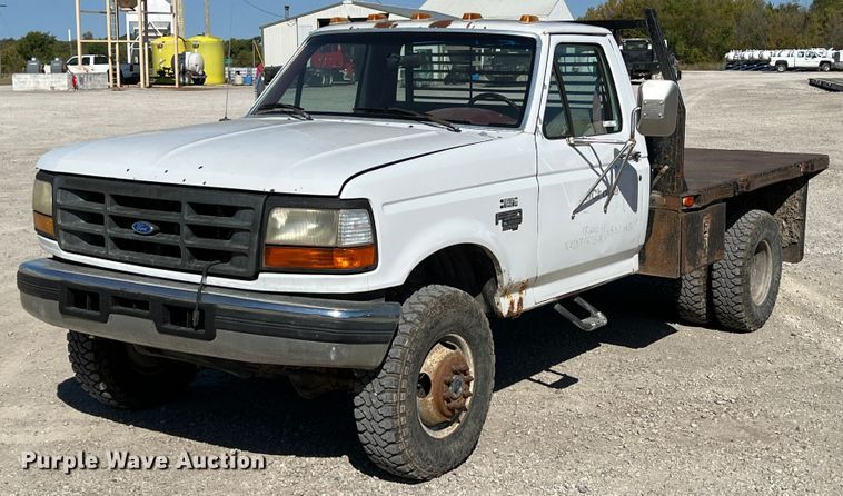 1995 Ford F350 flatbed pickup truck in Parsons, KS | Item IA9231 sold ...