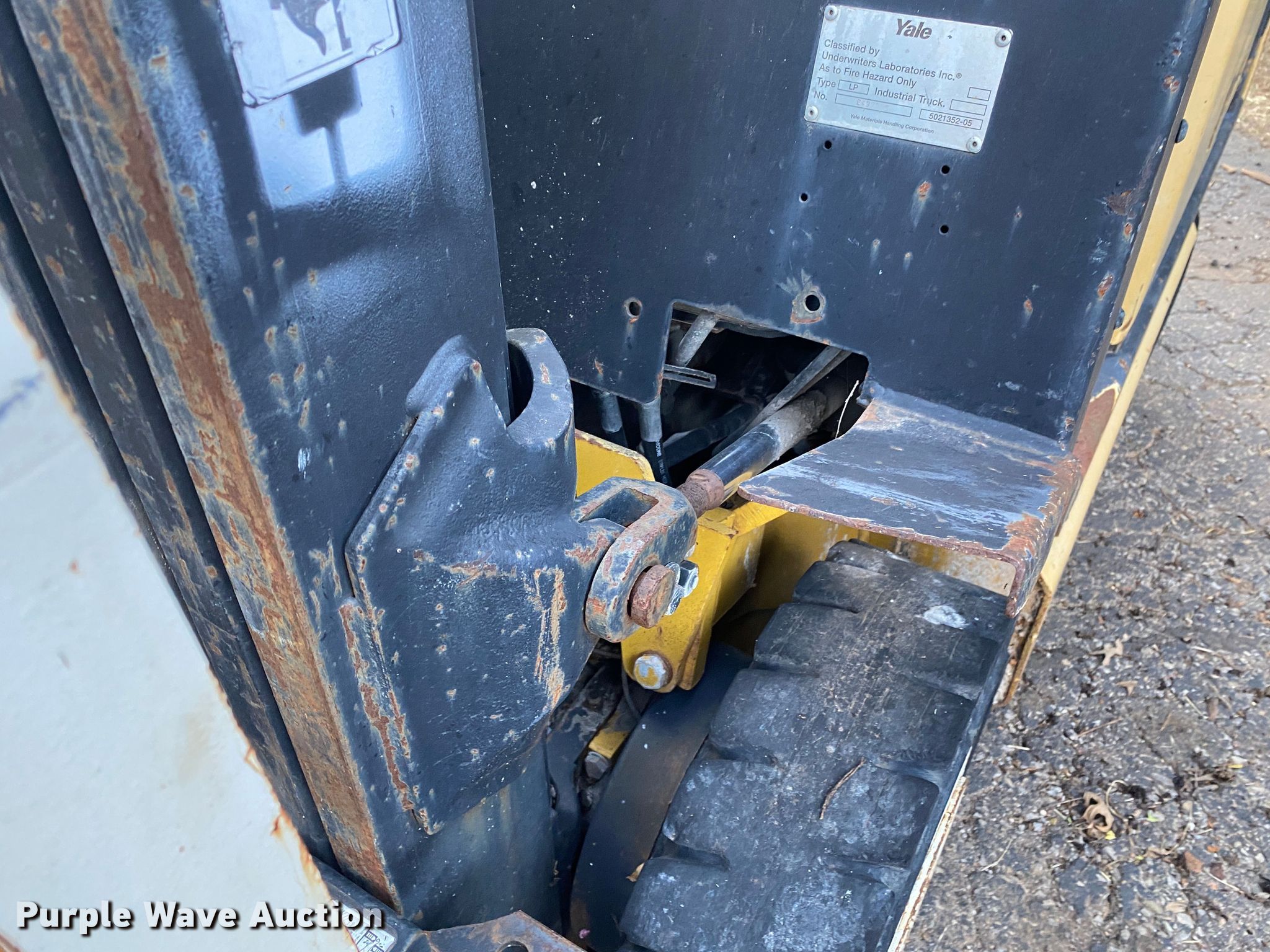 Yale GLP040 forklift in Sapulpa, OK | Item DK6486 sold | Purple Wave