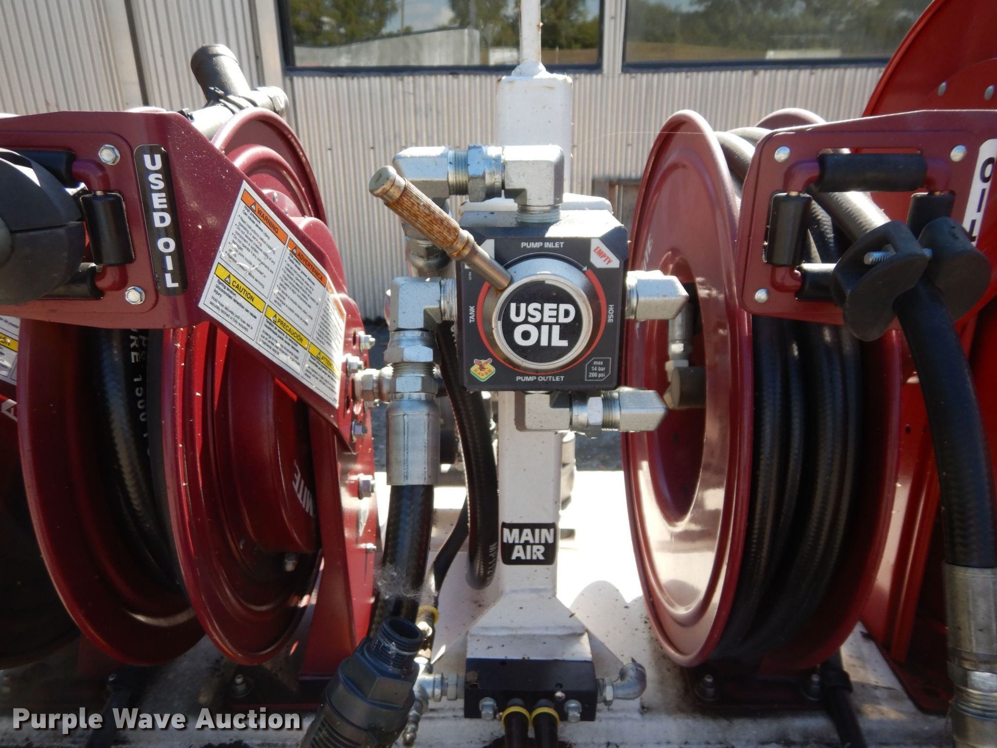 Oil change station in Kansas City, KS | Item DS1454 sold | Purple Wave