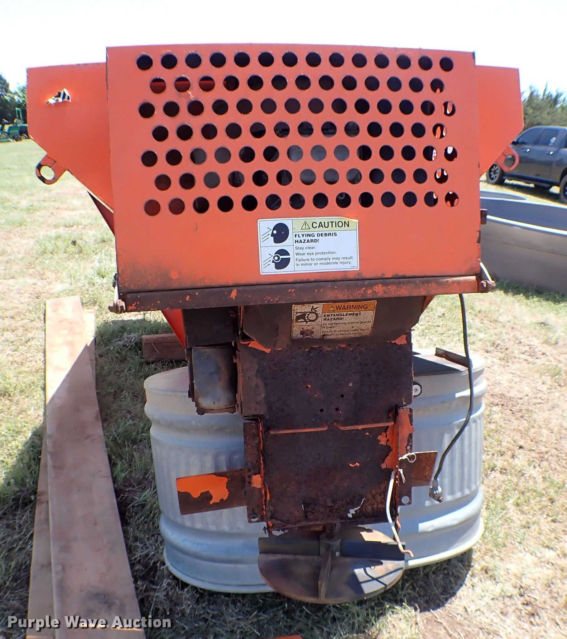Henderson FSP2XMILDX110163 spreader in Edmond, OK | Item MF9420 for ...