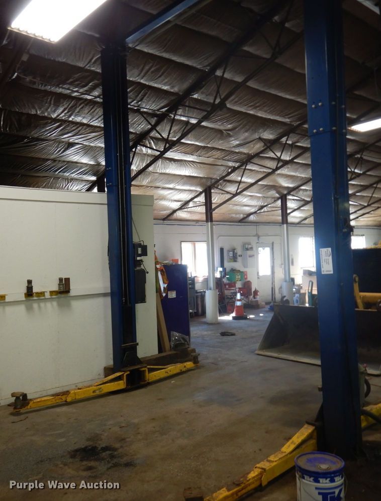 Challenger E12 two post automotive lift in Byron, MN | Item DR0561 sold ...