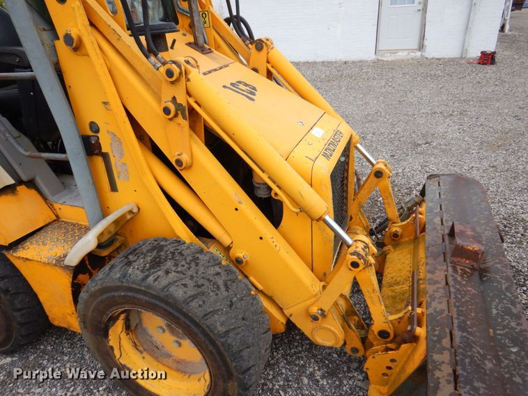 1998 JCB 208S backhoe in Danville, IL | Item JL9919 sold | Purple Wave