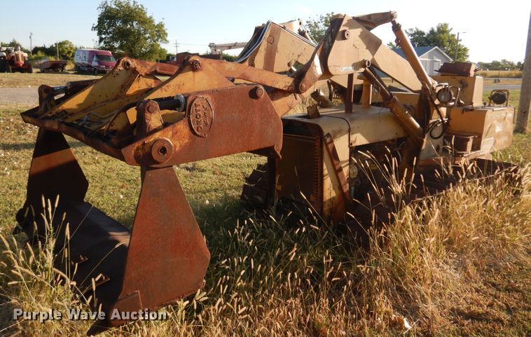International 501 track loader in Winfield, KS | Item KO9974 sold ...