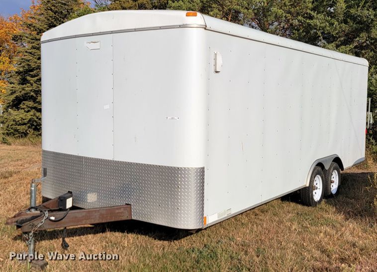 2009 TNT enclosed cargo trailer in Mitchell, SD | Item LO9276 sold ...