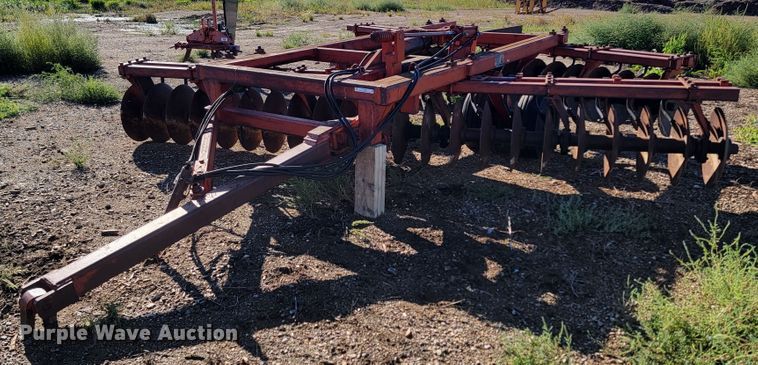 Miller off-set disk in Lennox, SD | Item LO9063 sold | Purple Wave