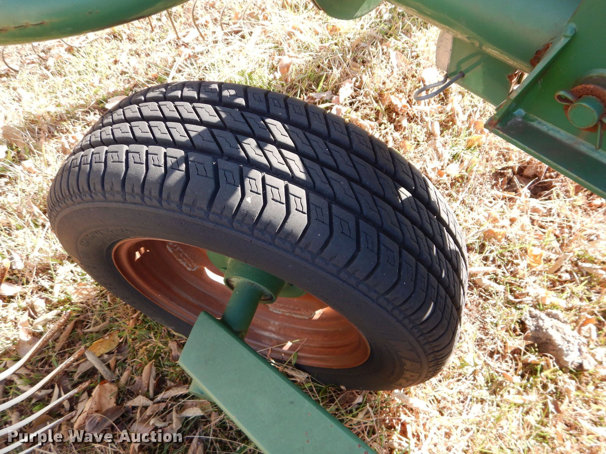 Sitrex H-90 V8 hay rake in Lawrence, KS | Item DS6284 sold | Purple Wave