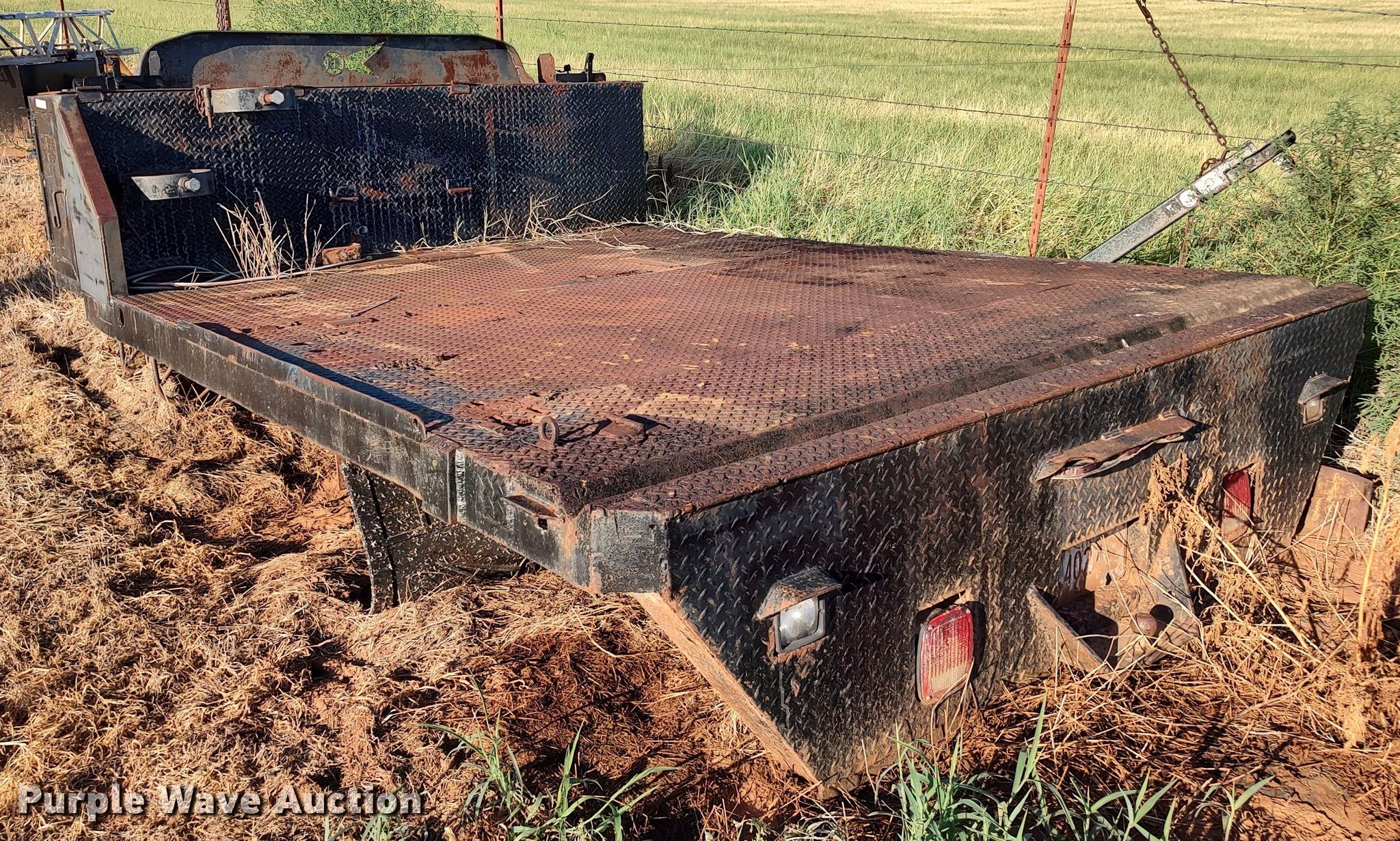 Flatbed in Weatherford, OK | Item LK9054 sold | Purple Wave