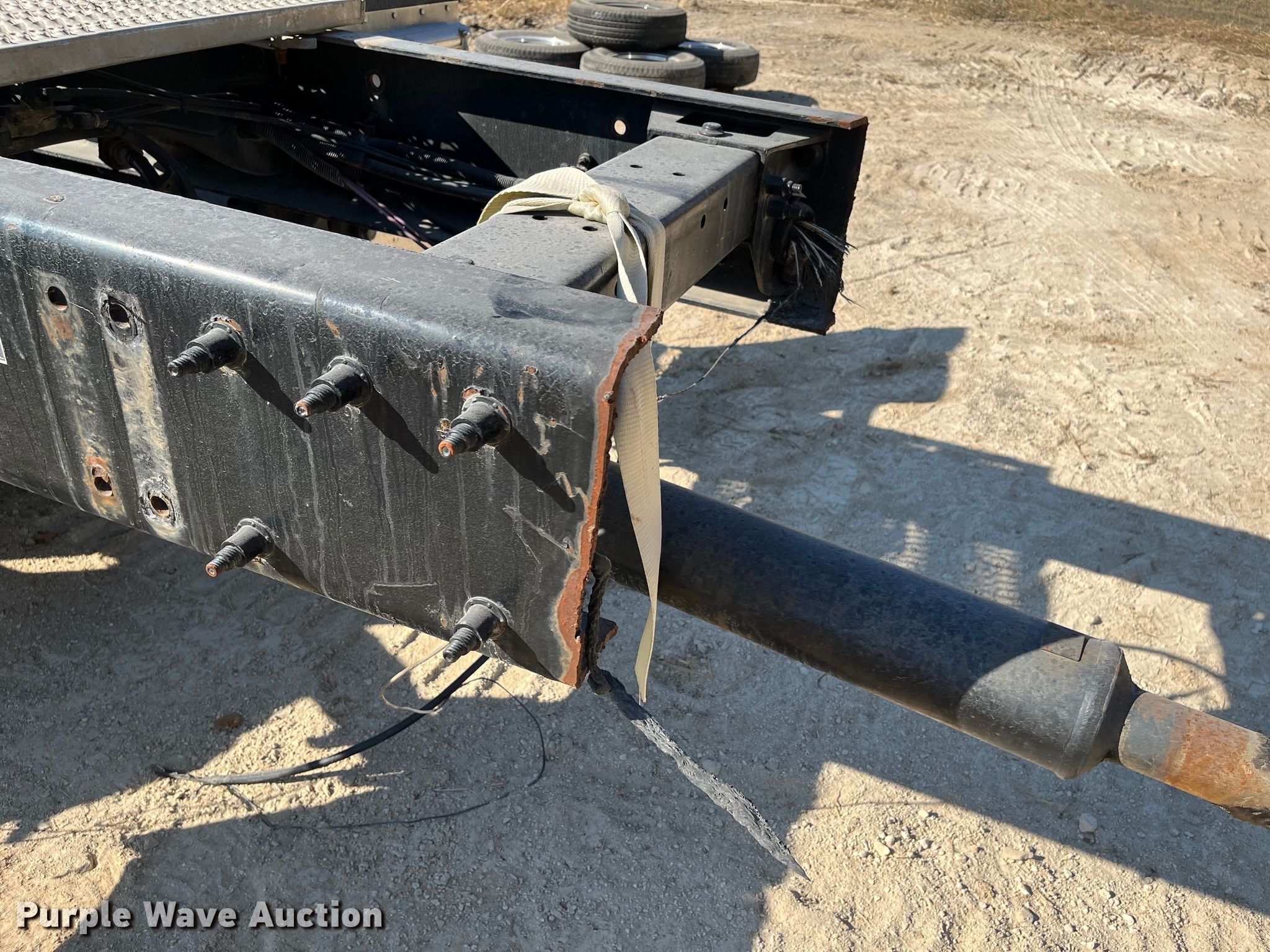 Peterbilt rear axle assembly in Bucyrus, KS | Item MN9294 sold | Purple ...