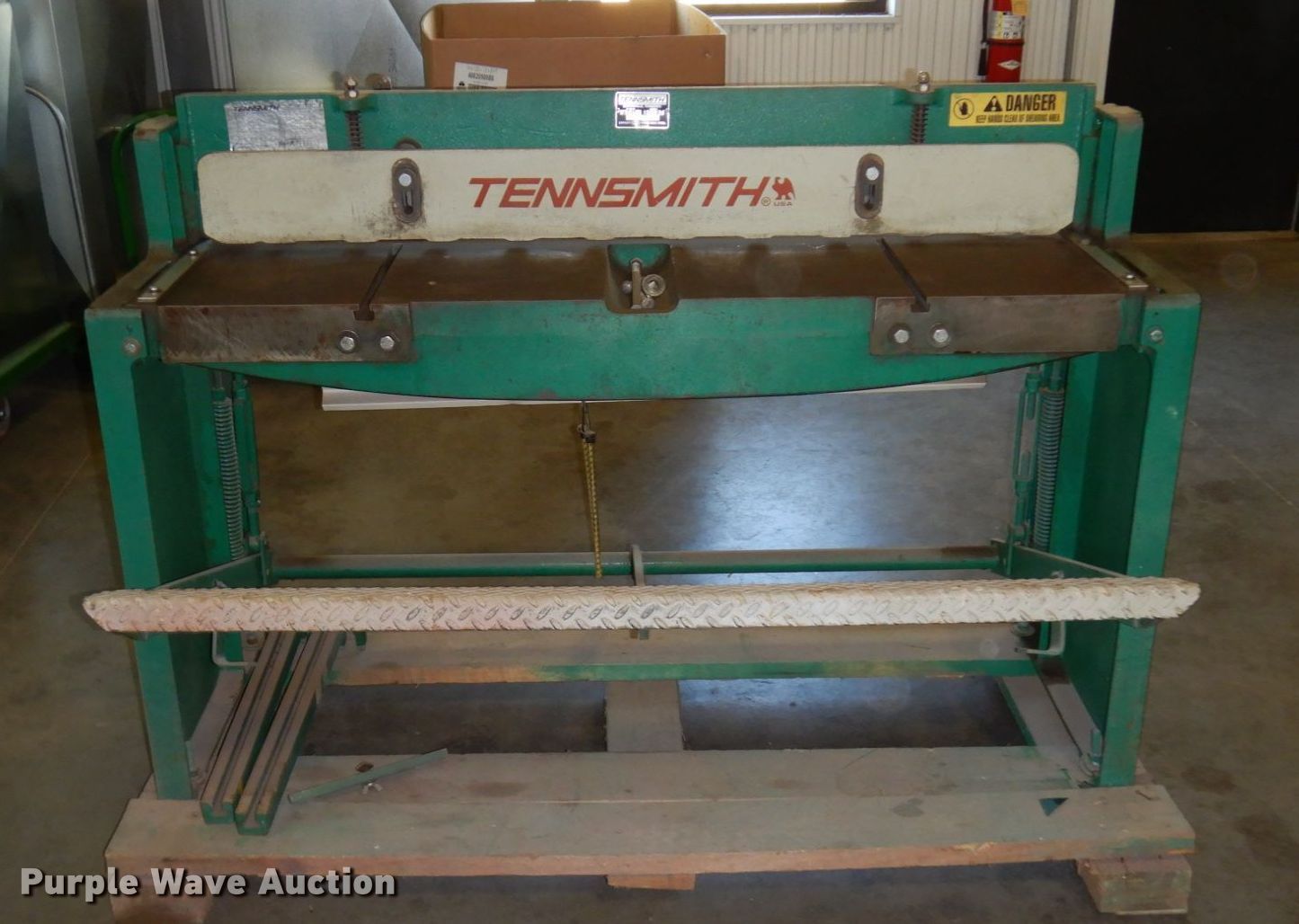 Tennsmith T52 Metal shear in Houlton, WI | Item DR0575 sold | Purple Wave