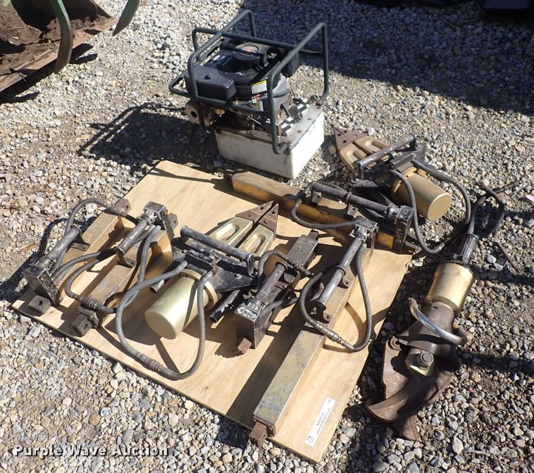Hurst rescue equipment in Colwich, KS | Item MA9734 sold | Purple Wave