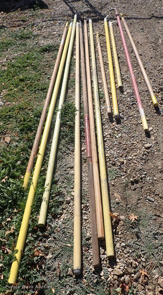 (12) pike poles in Colwich, KS | Item MA9737 sold | Purple Wave