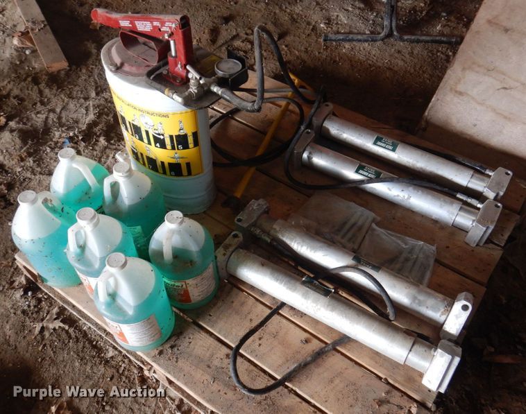 Tren Shore 25/42 hydraulic shoring system in Warsaw, IL | Item MW9317 ...