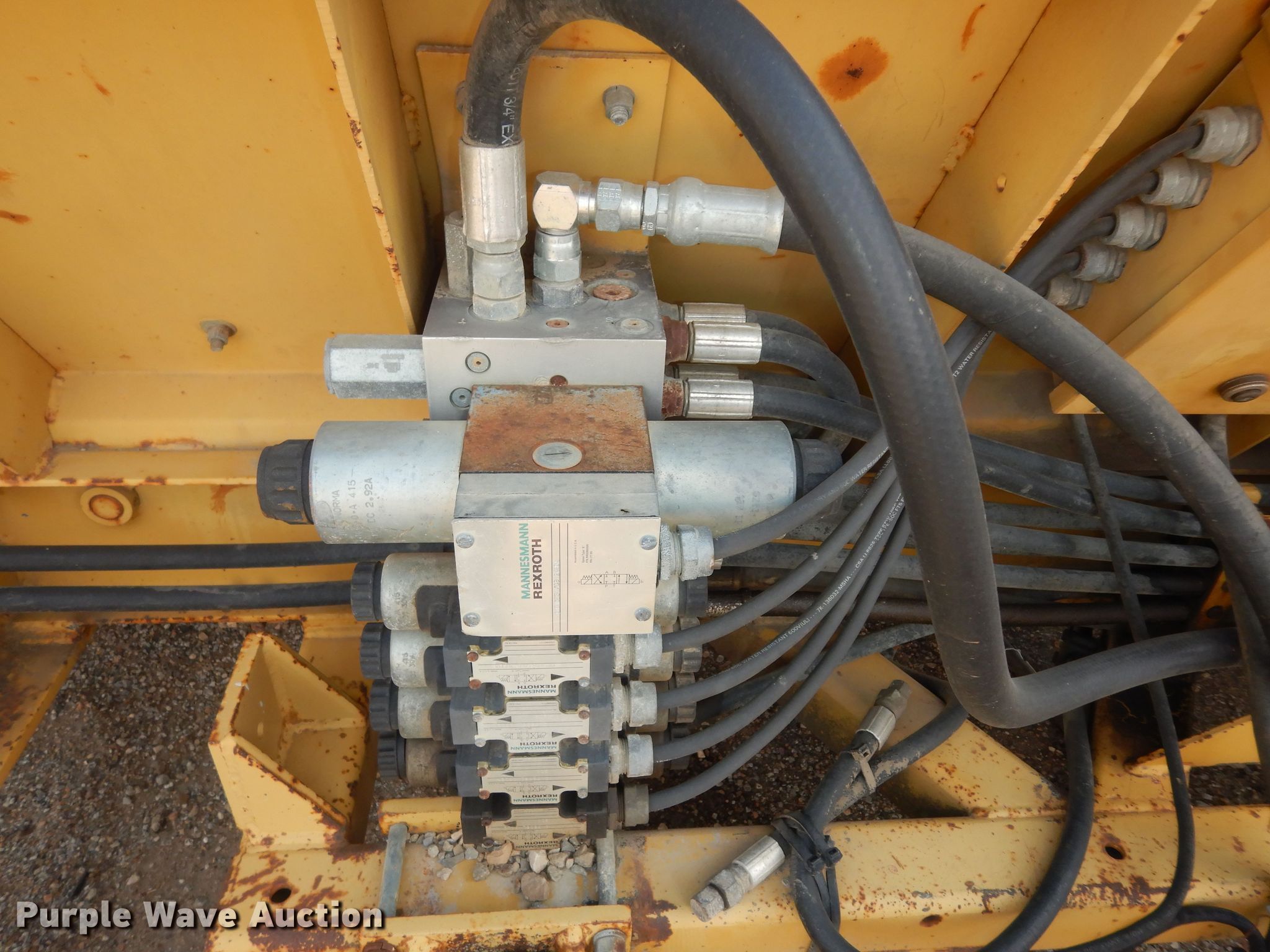 Halco 2000 shouldering machine in Topeka, KS | Item DI6778 sold ...