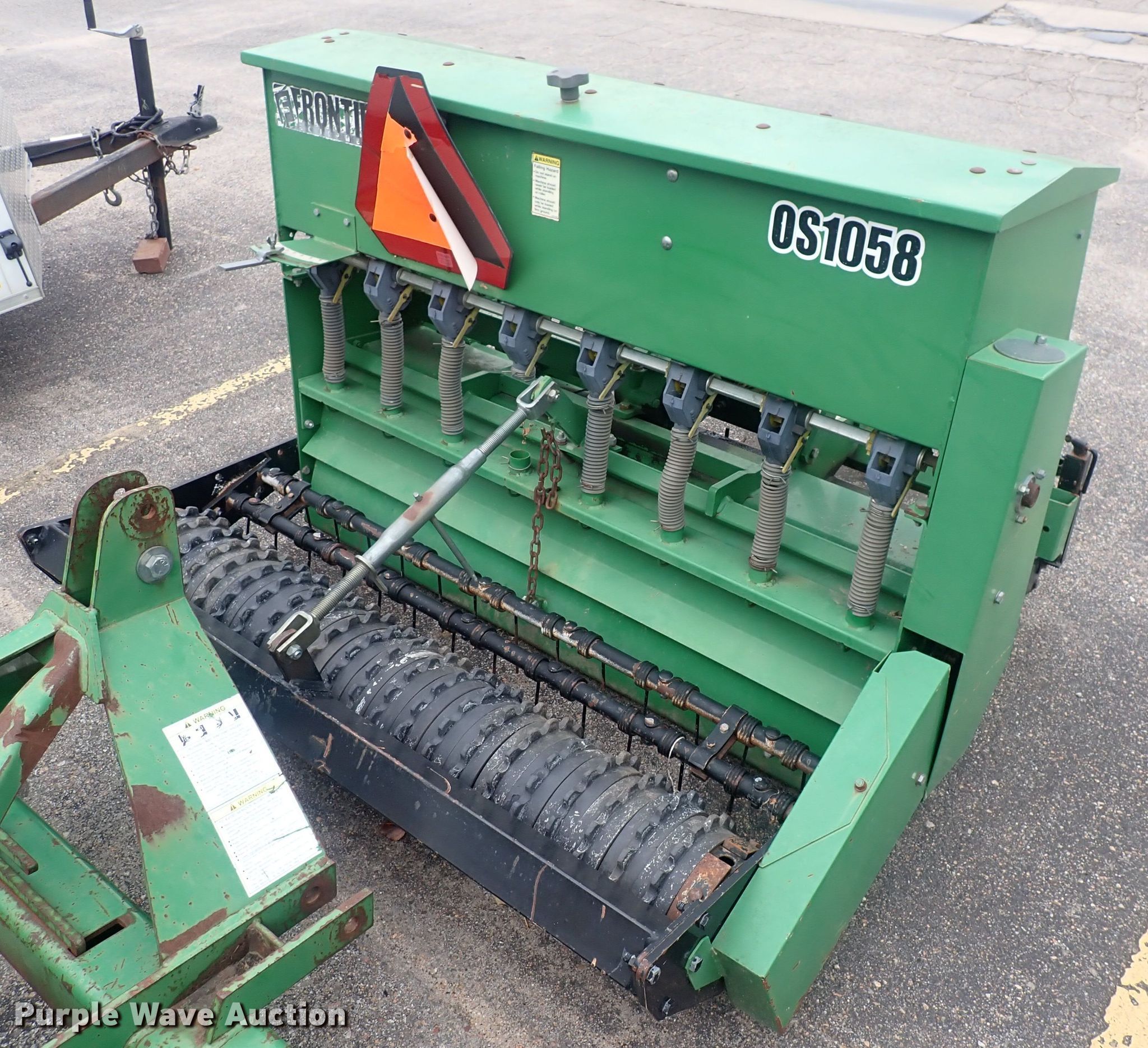 Frontier OS1058 overseeder in Wichita, KS | Item LD9642 sold | Purple Wave