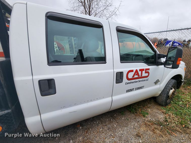 2011 Ford F350 Super Duty Crew Cab flatbed pickup truck in Grandview ...