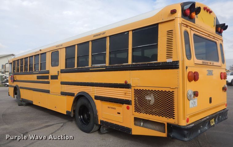 2000 Thomas Built Saf-T-Liner school bus in Kearney, NE | Item HQ9524 ...