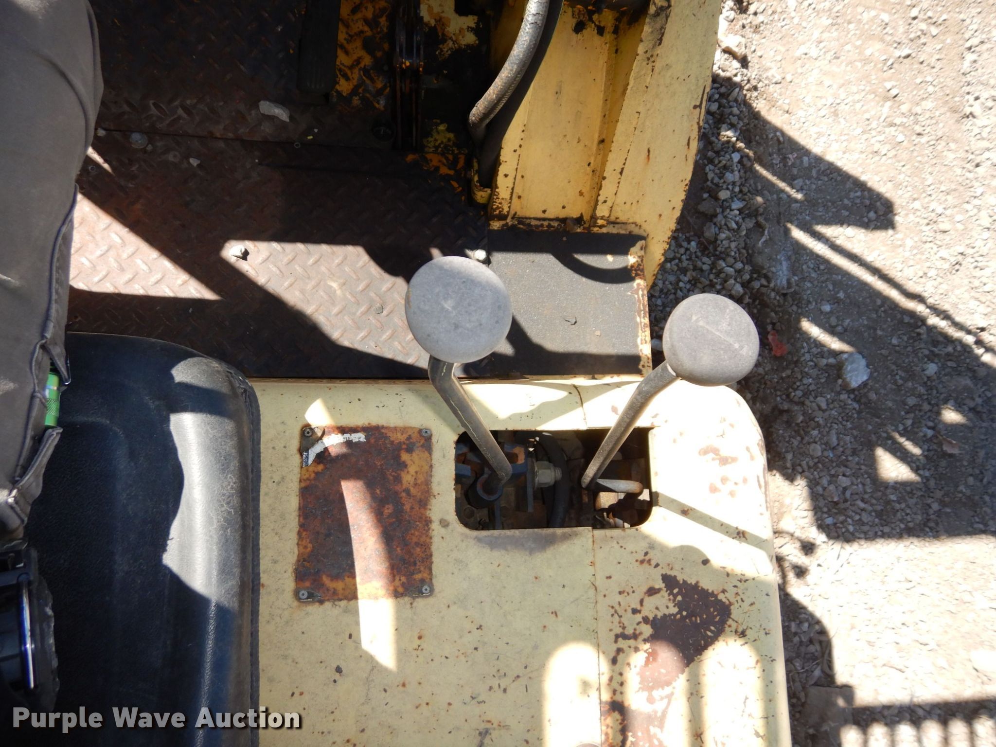 Hyster 194A forklift in Olathe, KS | Item DS1431 sold | Purple Wave