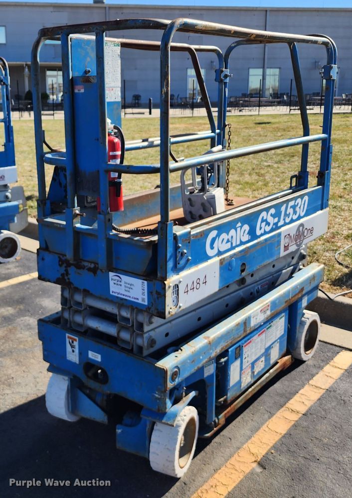 Genie GS1530 scissor lift in Kansas City, MO | Item DL6728 sold ...