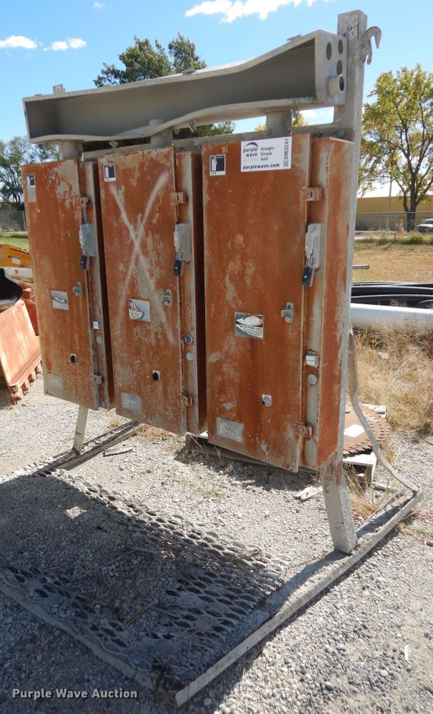 (3) Cutler-Hammer junction breaker box system in Topeka, KS | Item ...