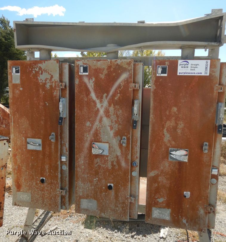 (3) Cutler-Hammer junction breaker box system in Topeka, KS | Item ...