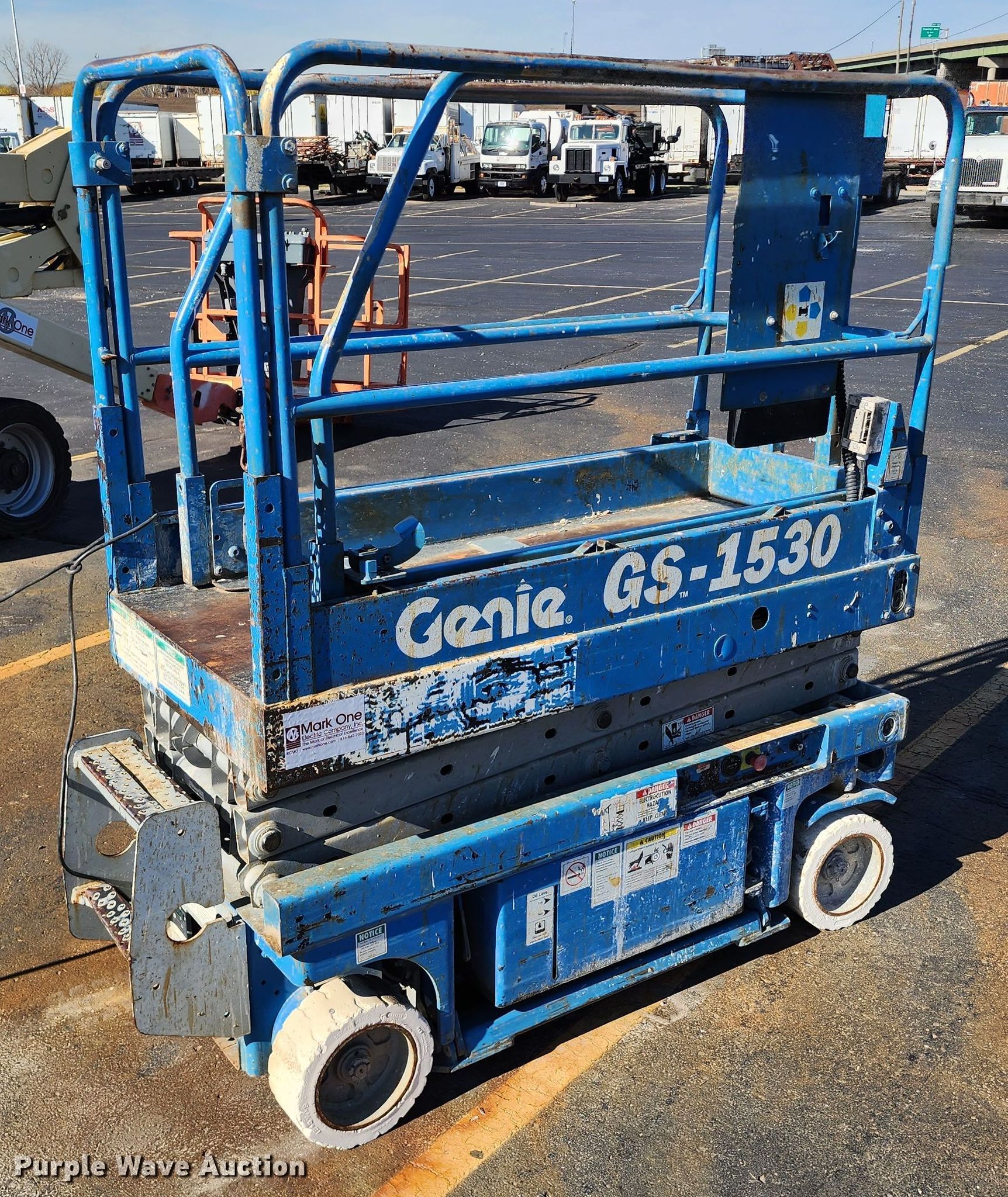 Genie GS1530 scissor lift in Kansas City, MO | Item DL6729 sold ...